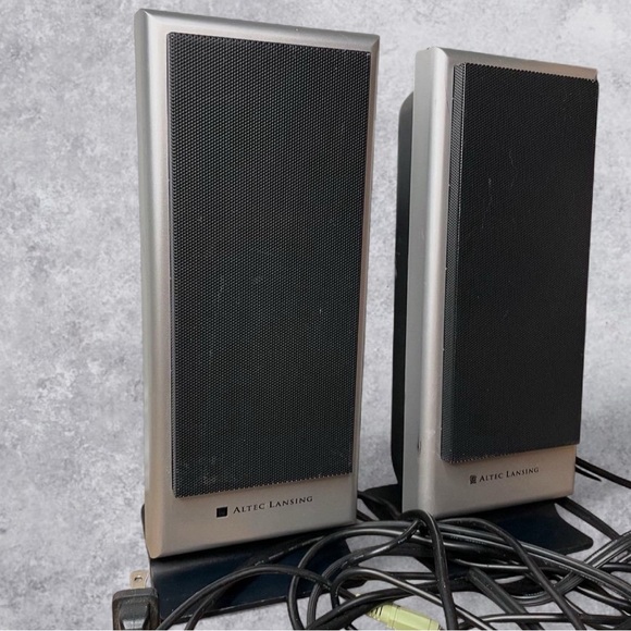 Altec Lansing | Portable Audio & Video | Altec Lansing Vs22 Powered ...